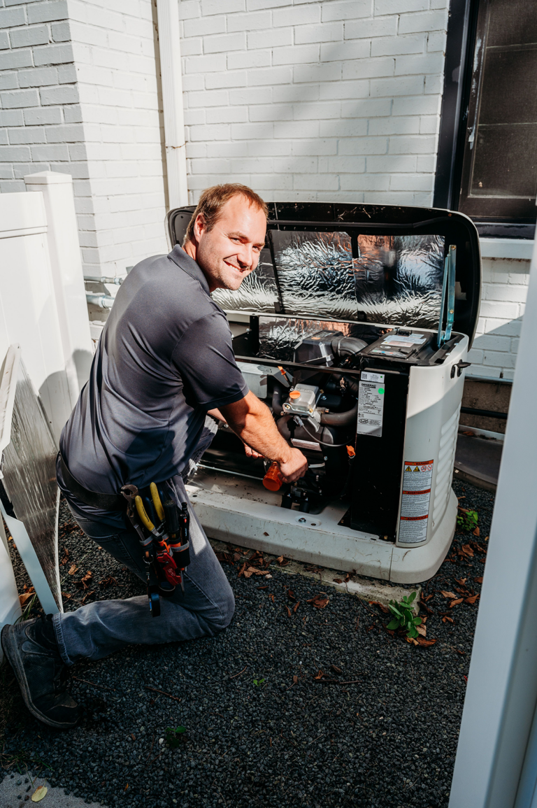 Backup Generators Chicago - Power Generator | Arnold Electrical